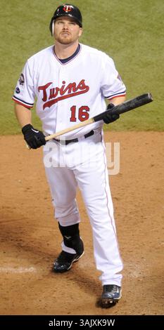 Seattle Mariners designated hitter Cal Raleigh hits a two-run home run ...