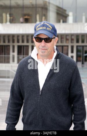 Oct 15, 2009 - Athens, Greece - Actor KEVIN COSTNER visiting the ...