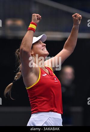 Jessica Bouzas Maneiro of Spain reacts during her game against Victoria ...