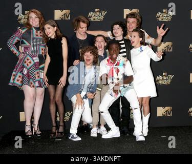 Cast of Stranger Things at the 2017 MTV Movie And TV Awards Press Room ...