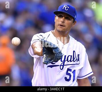 New York Yankees' Aaron Hicks (31) celebrates with teammates after ...
