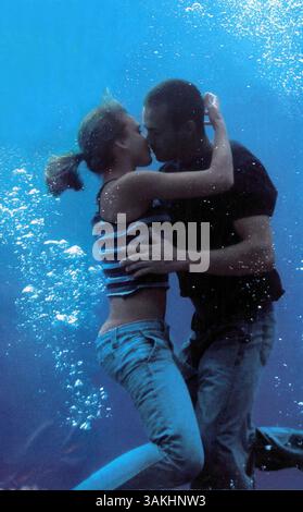 JESSICA ALBA, PAUL WALKER, INTO THE BLUE, 2005 Stock Photo - Alamy