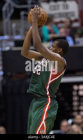 Washington Wizards forward Khris Middleton works against the Dallas ...