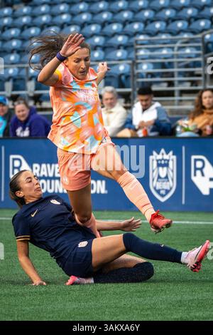 Seattle Reign FC defender Madison Curry (24) tracks a loose ball during ...
