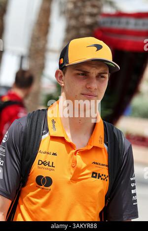 SAKHIR, BAHRAIN - APRIL 13: Oscar Piastri of Australia driving the (81 ...