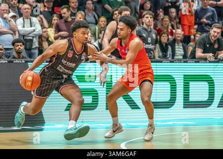 Chemnitz, Deutschland 13. April 2025: 1.BBL - 2024/2025 - Niners ...