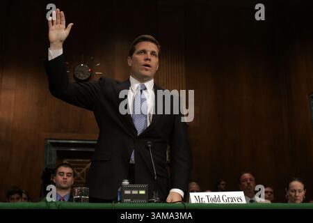 Former United States Attorney Todd Graves is sworn in before the Senate ...