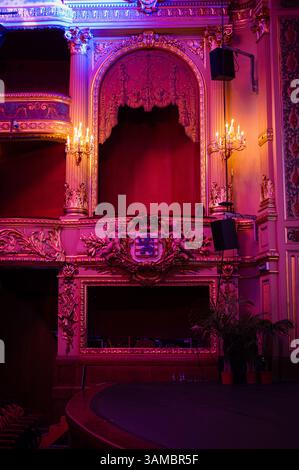 Theater Lighting Fixtures Illuminating the Stage Stock Photo - Alamy