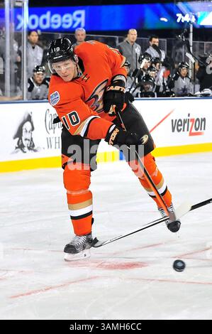 Los Angeles Kings' Corey Perry (10) celebrates after his goal with Cody ...