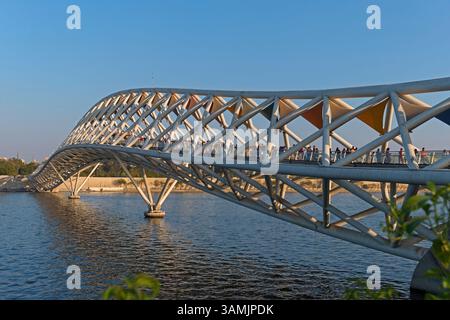 Atal Bridge Sabarmati River Ahmedabad Gujarat India Stock Photo - Alamy