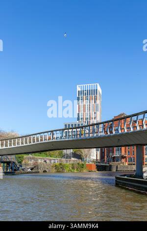 Castle Bridge footbridge, Redcliffe, Floating Harbour, Bristol, England ...