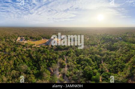 Aerial view of Maya Pyramids, Chichen Itza, Mexico Stock Photo - Alamy