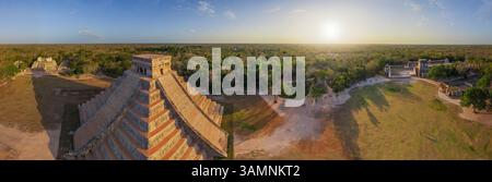 Aerial view of Maya Pyramids, Chichen Itza, Mexico Stock Photo - Alamy