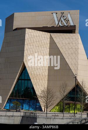 UAL, University of the Arts London, new building as part of the ...