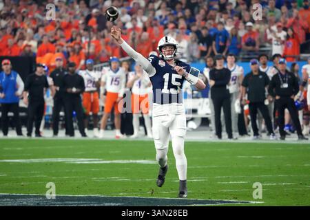 Penn State quarterback Drew Allar throws a pass against Oregon during the first quarter of an ...