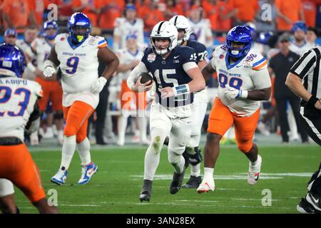 Penn State quarterback Drew Allar (15) lines up against Florida ...