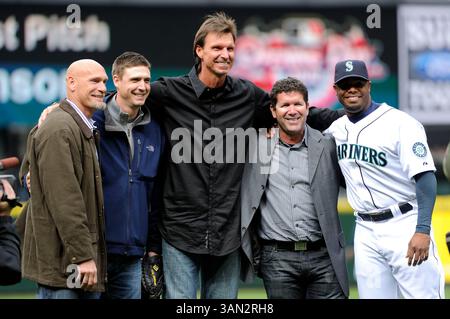 Former Seattle Mariners Jay Buhner cheers during fellow former Mariners ...