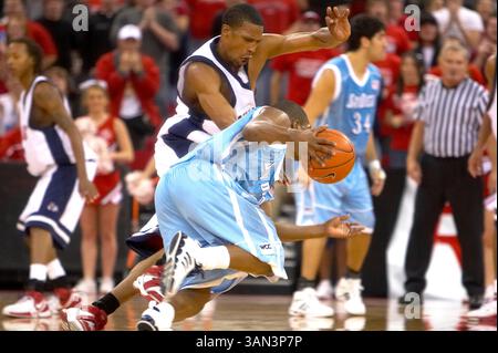 San Diego guard Brandon Johnson (1) makes a basket over Gonzaga's Bol ...