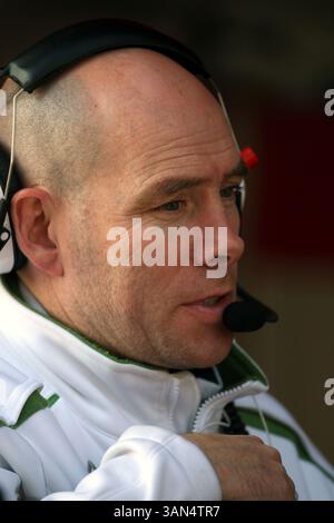 Jock Clear (GBR) Honda Senior Race Engineer talks with Rubens ...