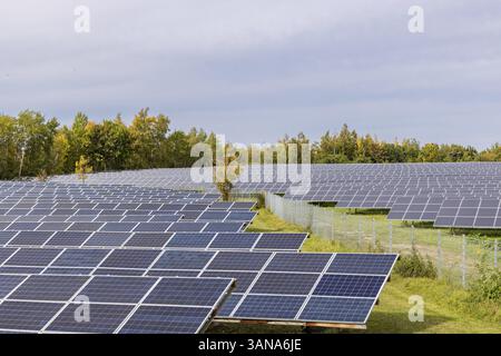 Generating energy from solar power Solar park Stock Photo - Alamy