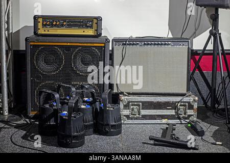 professional speakers and speakers for musical electric instruments ...