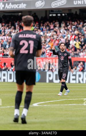 Inter Miami forward Tadeo Allende, center, does drills during a ...