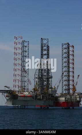 May 19, 2009 - Batam, Indonesia - The oil platforms offshore drilling ...