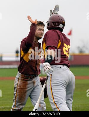 Minnesota Golden Gophers second baseman Boston Merila (33) bats during ...