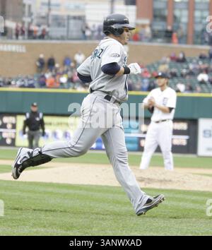 Detroit Tigers relief pitcher Luis Castillo plays during a baseball ...