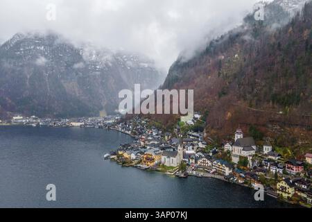 Aerial view of Hallstatt along the Hallstatter See in winter, Upper ...