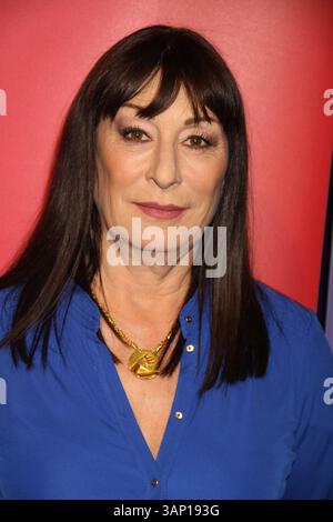May 11, 2011 - JOHN HUSTON WITH HIS DAUGHTER ANJELICA HUSTON AND ASSAF ...