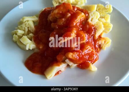 Ikea Food Restaurant. Nudeln bzw. Pasta mit Tomatensauce *** Ikea Food ...