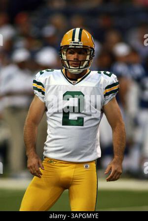 Green Bay Packers place kicker Brandon McManus (17) and Green Bay ...