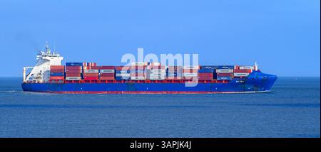 Container ship, containership Em Kea, sailing under the flag of Liberia ...