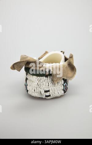 The Cheyenne beaded moccasins in the collection of the Missouri ...