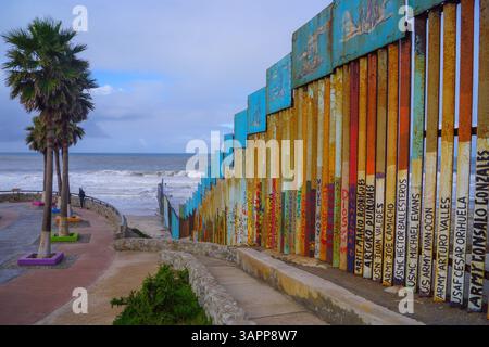 The texts and murals on US-Mexico border (Friendship Park) in Mexican ...