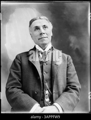This photograph depicts actors from the Juvenile Opera Company ...