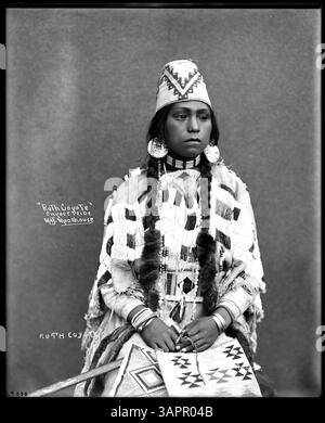 This photograph by Lee Moorhouse captures Ruth Coyote and Tana Coyote ...