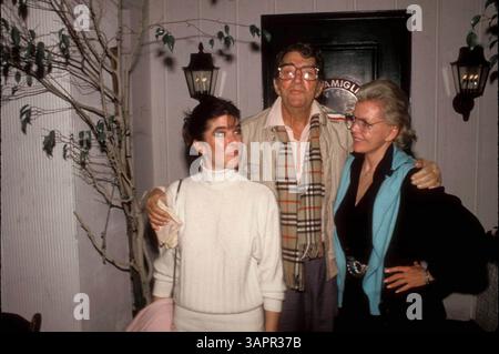 Jan. 5, 2005 - DEAN MARTIN AND DAUGHTER AND BRIAN WILSON.10-02-1982 ...