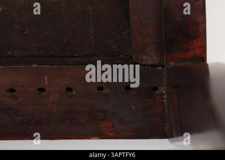 This mahogany klismos-style chair features a fiddle-shaped back splat ...