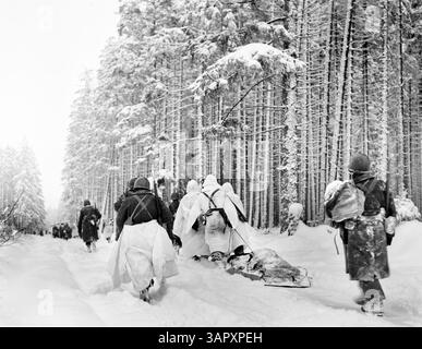 Artillery soldiers from the 82nd Airborne Division's 1-319th Airborne ...