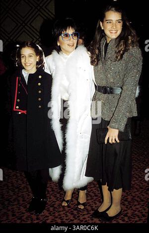SARA JESSICA PARKER WITH JOYCE DEWITT AND BROOKE SHIELDS 1979.#11085.Â ...