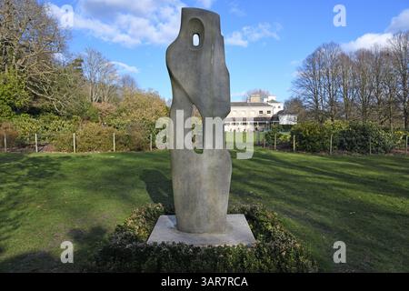 Monolith (Empyrean), Limestone, 1953 (BH 190), Kenwood House grounds ...