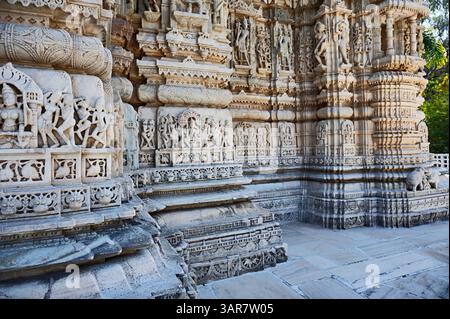 Marble carvings, 108 Shri Ranakpura Parshwanath Shwetambar Jain Derasar ...