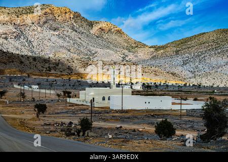 Road to Jabal Shams, called Grand Canyon of Arabia in Hajar mountains ...