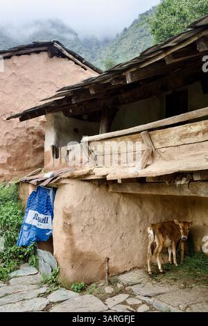 A mud house in a hillside area Stock Photo - Alamy
