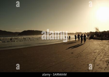 Sunset beach scenes in Buzios, Rio de Janeiro, Brazil Stock Photo - Alamy