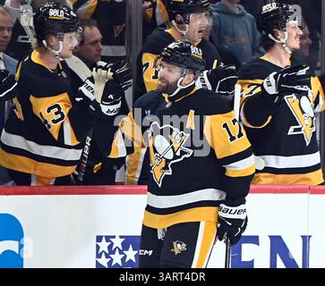 Pittsburgh Penguins right wing Bryan Rust (17) during a hockey game ...