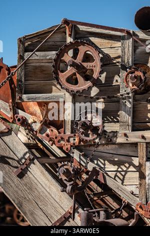 An old and rusty antique gear for chains Stock Photo - Alamy