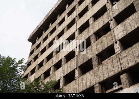 Repair of roof of multi-storey building with a waterproofing covering Stock Photo - Alamy
